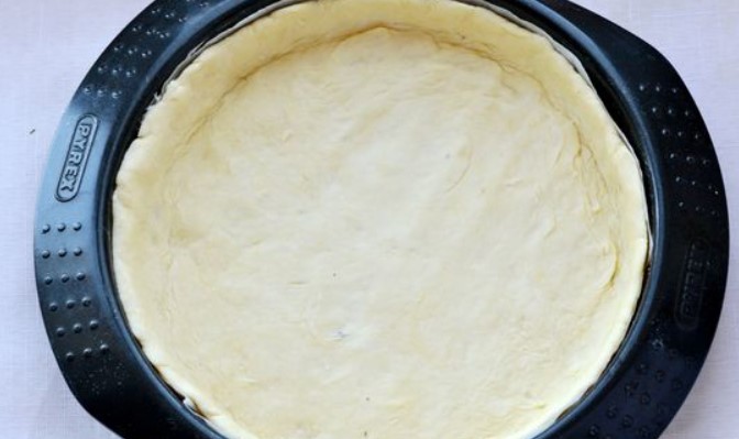 Shortcrust Pastry Pie with Sour Cream and Chicken Liver — Boss Kitchen